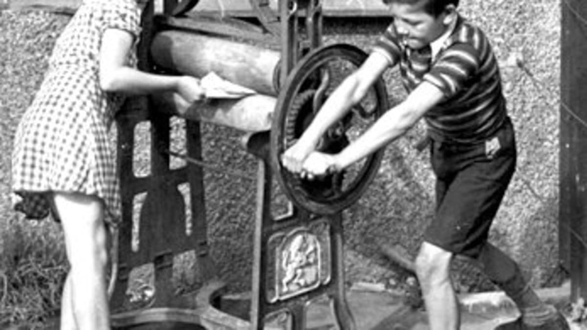 1940s Fitness Routines – Go 40s!